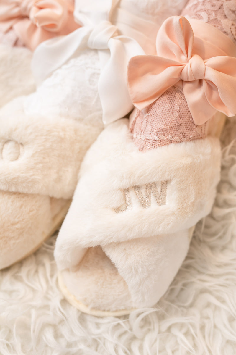 Monogrammed Fluffy Slippers – Suii Australia